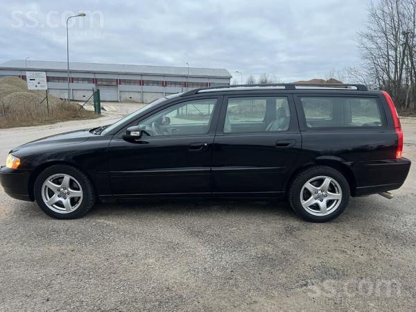 Melns Volvo V70 2006 Rēzekne, ar dzinēja tilpumu 2.40 L un nobraukumu 399 tūkst. km par 3150 €, foto 4 vietnē AUTOMOTO.COM.LV