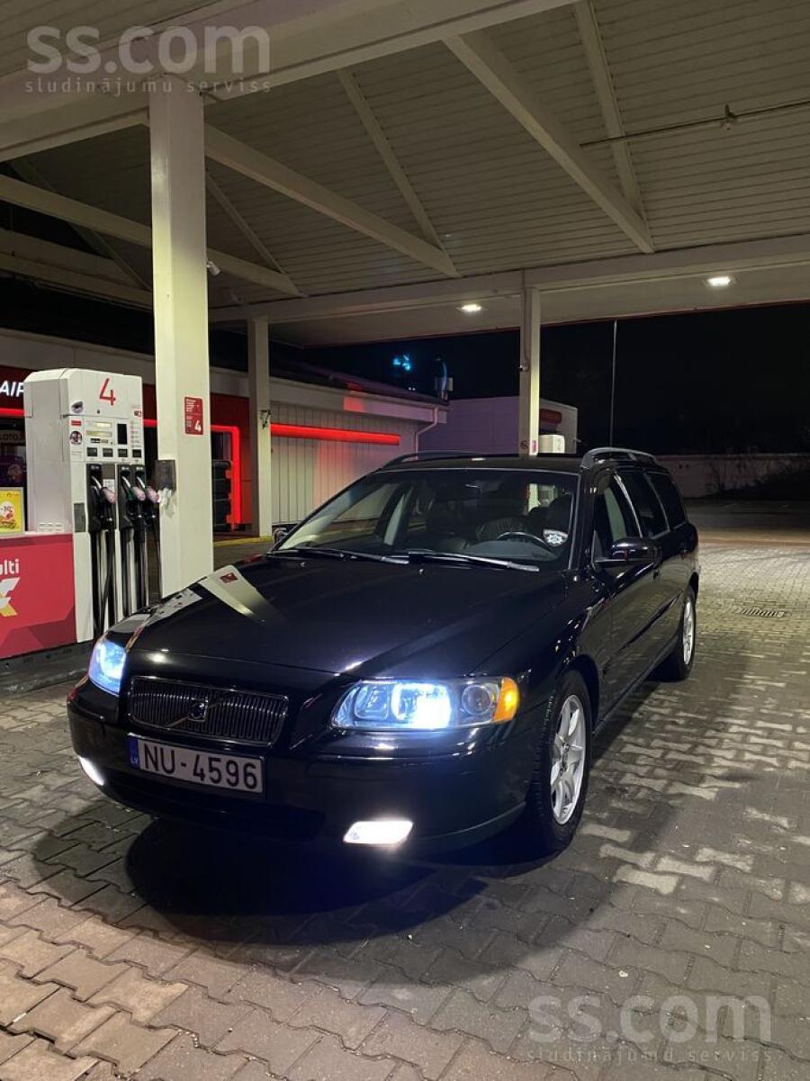 Melns Volvo V70 2006 Rīga, ar dzinēja tilpumu 2.40 L un nobraukumu 282 tūkst. km par 3950 €, foto 11 vietnē AUTOMOTO.COM.LV