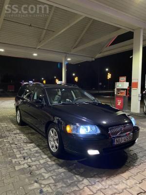 Melns Volvo V70 2006 Rīga, ar dzinēja tilpumu 2.40 L un nobraukumu 282 tūkst. km par 3950 €, foto 12 vietnē AUTOMOTO.COM.LV