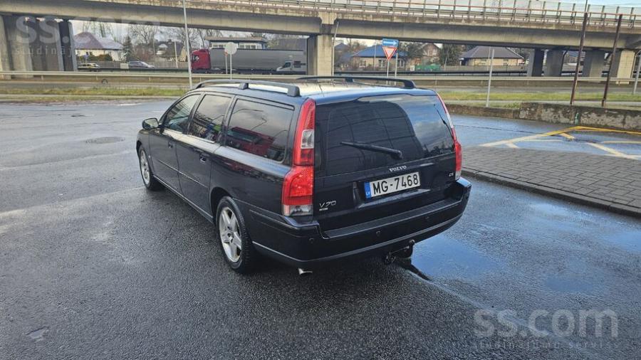Melns Volvo V70 2006 Rīga, ar dzinēja tilpumu 2.40 L un nobraukumu 367 tūkst. km par 1650 €, foto 3 vietnē AUTOMOTO.COM.LV