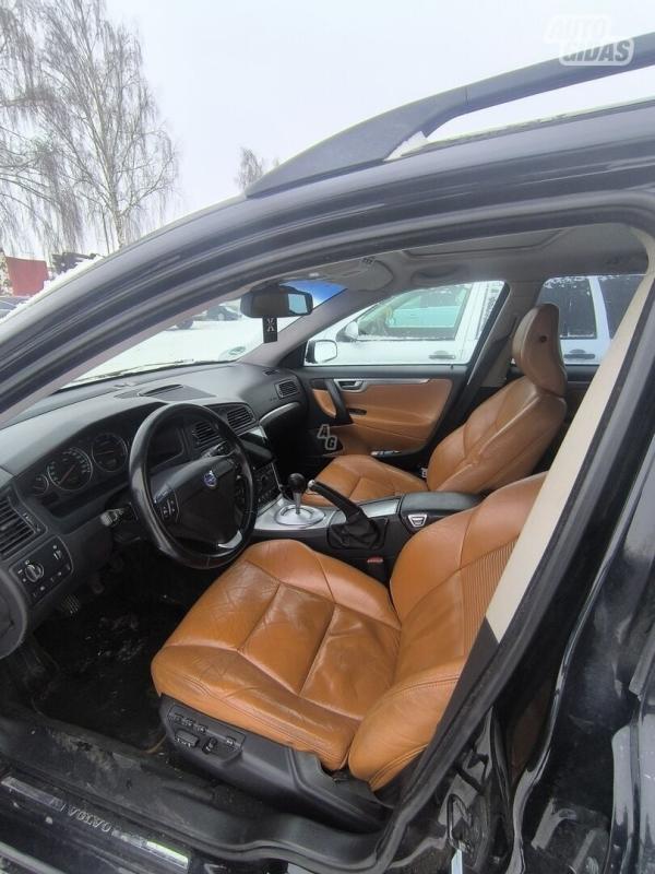 Black Volvo V70 2006 in Marijampole, with an engine capacity of 2.40 L and mileage of 282 thousand km for 1900 €, photo 10 on AUTOMOTO.COM.LV