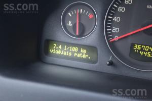 Black Volvo V70 2006 in Riga, with an engine capacity of 2.40 L and mileage of 365 thousand km for 1999 €, photo 18 on AUTOMOTO.COM.LV