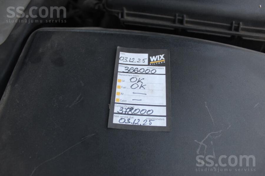 Black Volvo V70 2006 in Riga, with an engine capacity of 2.40 L and mileage of 365 thousand km for 1999 €, photo 28 on AUTOMOTO.COM.LV