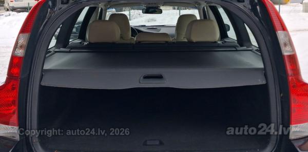 Melns Volvo V70 2006 Paide, ar dzinēja tilpumu 0.00 L un nobraukumu 393 tūkst. km par 3450 €, foto 11 vietnē AUTOMOTO.COM.LV