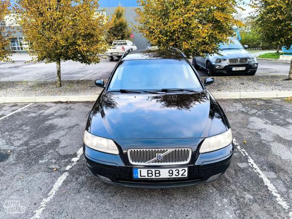 Black Volvo V70 2006 in Kretinga, with an engine capacity of 2.40 L and mileage of 253 thousand km for 2000 €, photo 1 on AUTOMOTO.COM.LV
