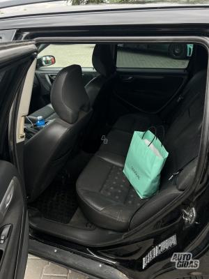 Black Volvo V70 2006 in Vilnius, with an engine capacity of 2.40 L and mileage of 393 thousand km for 2100 €, photo 13 on AUTOMOTO.COM.LV