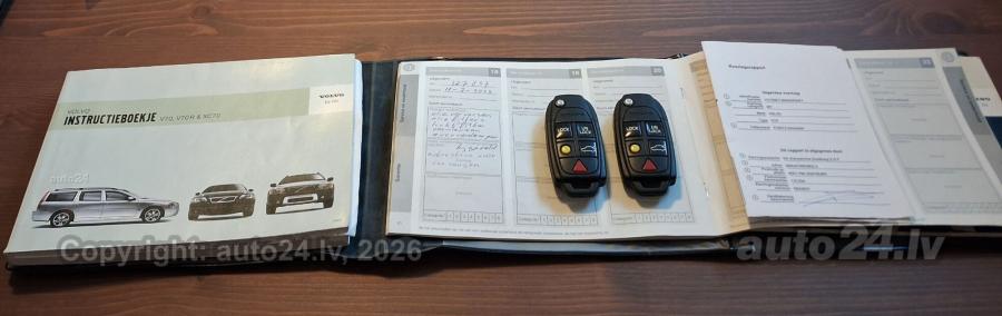 Melns Volvo V70 2006 Tallina, ar dzinēja tilpumu 0.00 L un nobraukumu 394 tūkst. km par 3950 €, foto 13 vietnē AUTOMOTO.COM.LV
