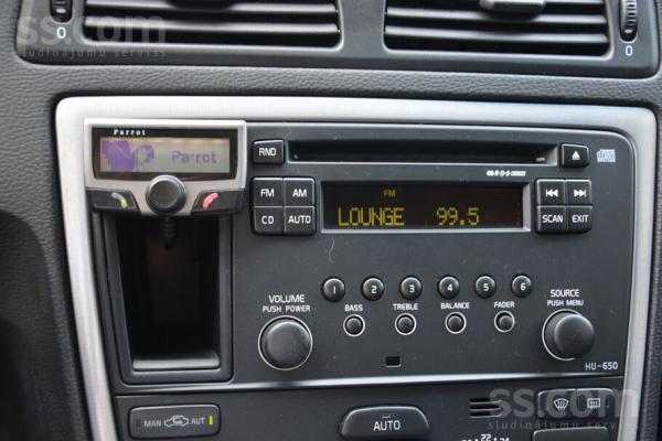 Black Volvo V70 2006 in Riga, with an engine capacity of 2.40 L and mileage of 335 thousand km for 3599 €, photo 3 on AUTOMOTO.COM.LV
