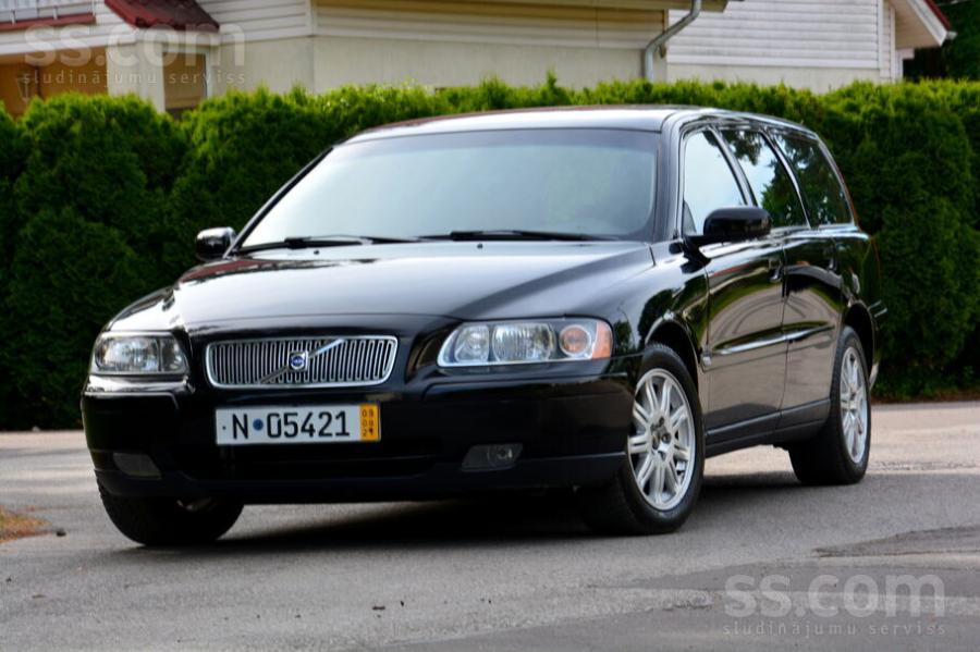 Black Volvo V70 2006 in Riga, with an engine capacity of 2.40 L and mileage of 335 thousand km for 3599 €, photo 12 on AUTOMOTO.COM.LV