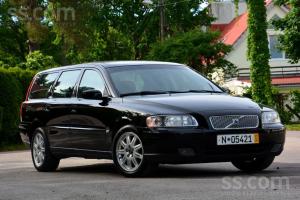 Black Volvo V70 2006 in Riga, with an engine capacity of 2.40 L and mileage of 335 thousand km for 3599 €, photo 16 on AUTOMOTO.COM.LV