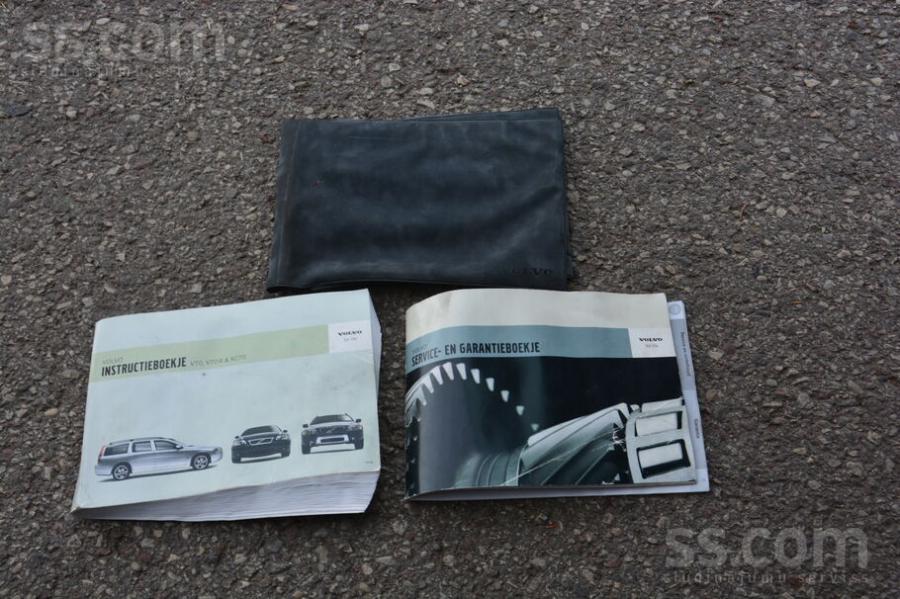 Black Volvo V70 2006 in Riga, with an engine capacity of 2.40 L and mileage of 335 thousand km for 3599 €, photo 26 on AUTOMOTO.COM.LV