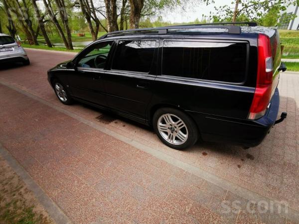Черный Вольво В70 2006 в Кулдига, объемом двигателя 2.40 л и пробегом 340 тыс. км за 2300 €, фото 6 на AUTOMOTO.COM.LV