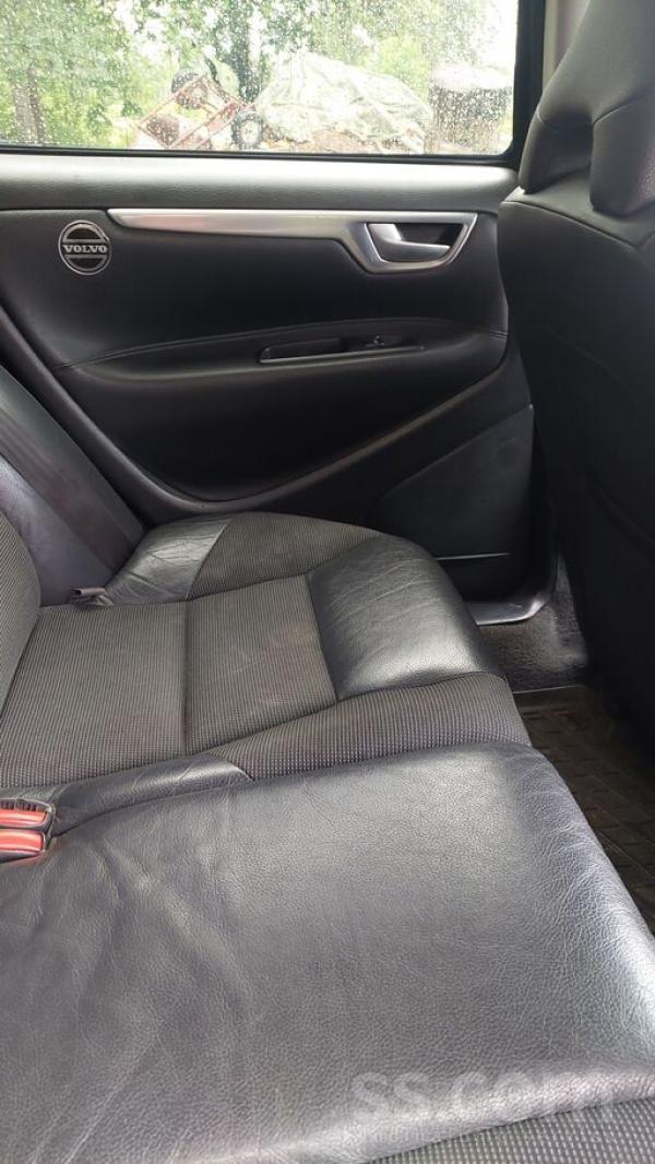 Melns Volvo V70 2006 Talsi, ar dzinēja tilpumu 2.40 L un nobraukumu 0 tūkst. km par 1500 €, foto 6 vietnē AUTOMOTO.COM.LV
