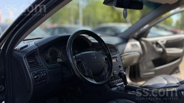 Melns Volvo V70 2006 Jelgava, ar dzinēja tilpumu 2.40 L un nobraukumu 369 tūkst. km par 3590 €, foto 7 vietnē AUTOMOTO.COM.LV
