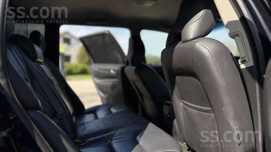Melns Volvo V70 2006 Jelgava, ar dzinēja tilpumu 2.40 L un nobraukumu 369 tūkst. km par 3590 €, foto 10 vietnē AUTOMOTO.COM.LV