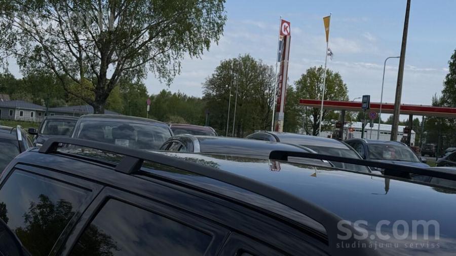 Melns Volvo V70 2006 Jelgava, ar dzinēja tilpumu 2.40 L un nobraukumu 369 tūkst. km par 3590 €, foto 19 vietnē AUTOMOTO.COM.LV