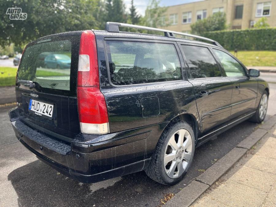Черный Вольво В70 2006 в Вильнюс, объемом двигателя 2.40 л и пробегом 356 тыс. км за 1400 €, фото 7 на AUTOMOTO.COM.LV