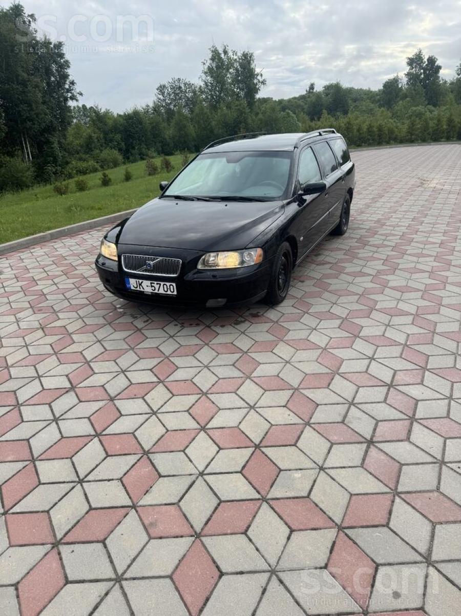 Черный Вольво В70 2006 в Резекне, объемом двигателя 2.40 л и пробегом 425 тыс. км за 2500 €, фото 3 на AUTOMOTO.COM.LV