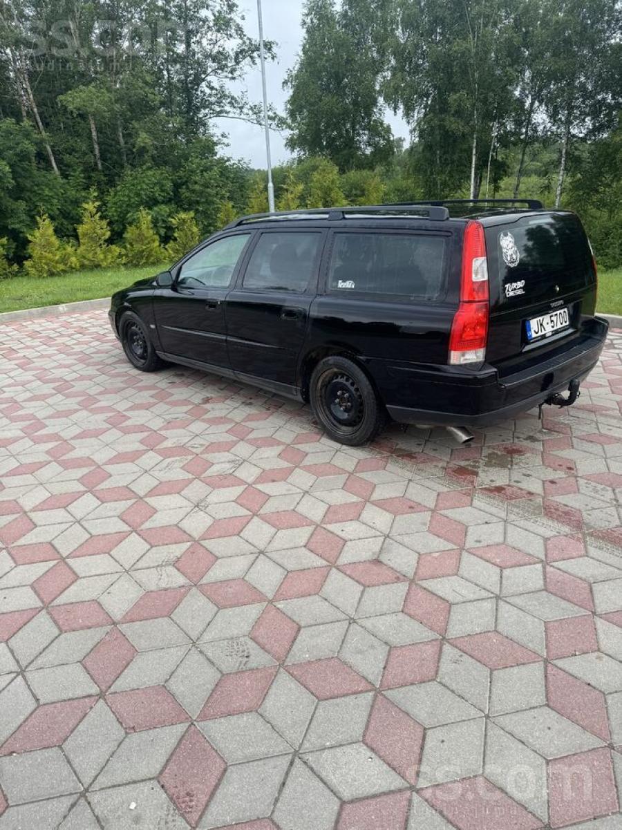 Черный Вольво В70 2006 в Резекне, объемом двигателя 2.40 л и пробегом 425 тыс. км за 2500 €, фото 4 на AUTOMOTO.COM.LV