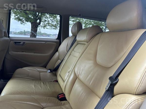 Melns Volvo V70 2006 Rīga, ar dzinēja tilpumu 2.40 L un nobraukumu 316 tūkst. km par 2300 €, foto 7 vietnē AUTOMOTO.COM.LV