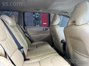 Black Volvo V70 2006 in Riga, with an engine capacity of 2.40 L and mileage of 316 thousand km for 2300 €, photo 9 on AUTOMOTO.COM.LV