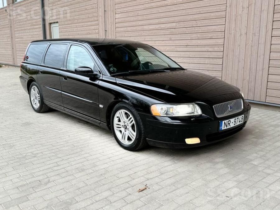 Melns Volvo V70 2006 Jelgava, ar dzinēja tilpumu 2.40 L un nobraukumu 266 tūkst. km par 3450 €, foto 1 vietnē AUTOMOTO.COM.LV