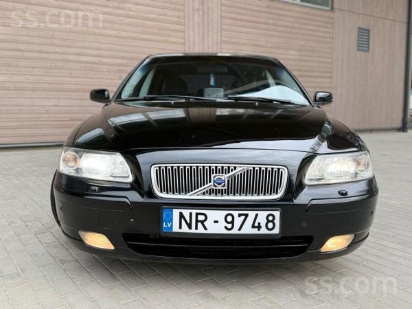 Melns Volvo V70 2006 Jelgava, ar dzinēja tilpumu 2.40 L un nobraukumu 266 tūkst. km par 3450 €, foto 7 vietnē AUTOMOTO.COM.LV