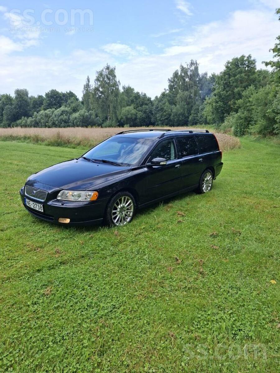 Melns Volvo V70 2006 Jelgava, ar dzinēja tilpumu 2.40 L un nobraukumu 0 tūkst. km par 1000 €, foto 1 vietnē AUTOMOTO.COM.LV