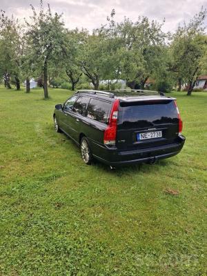 Melns Volvo V70 2006 Jelgava, ar dzinēja tilpumu 2.40 L un nobraukumu 0 tūkst. km par 1000 €, foto 5 vietnē AUTOMOTO.COM.LV