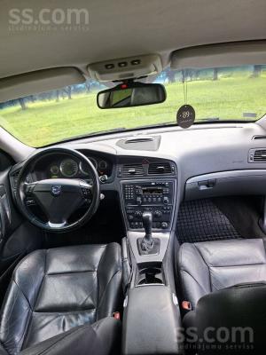 Melns Volvo V70 2006 Jelgava, ar dzinēja tilpumu 2.40 L un nobraukumu 0 tūkst. km par 1000 €, foto 10 vietnē AUTOMOTO.COM.LV