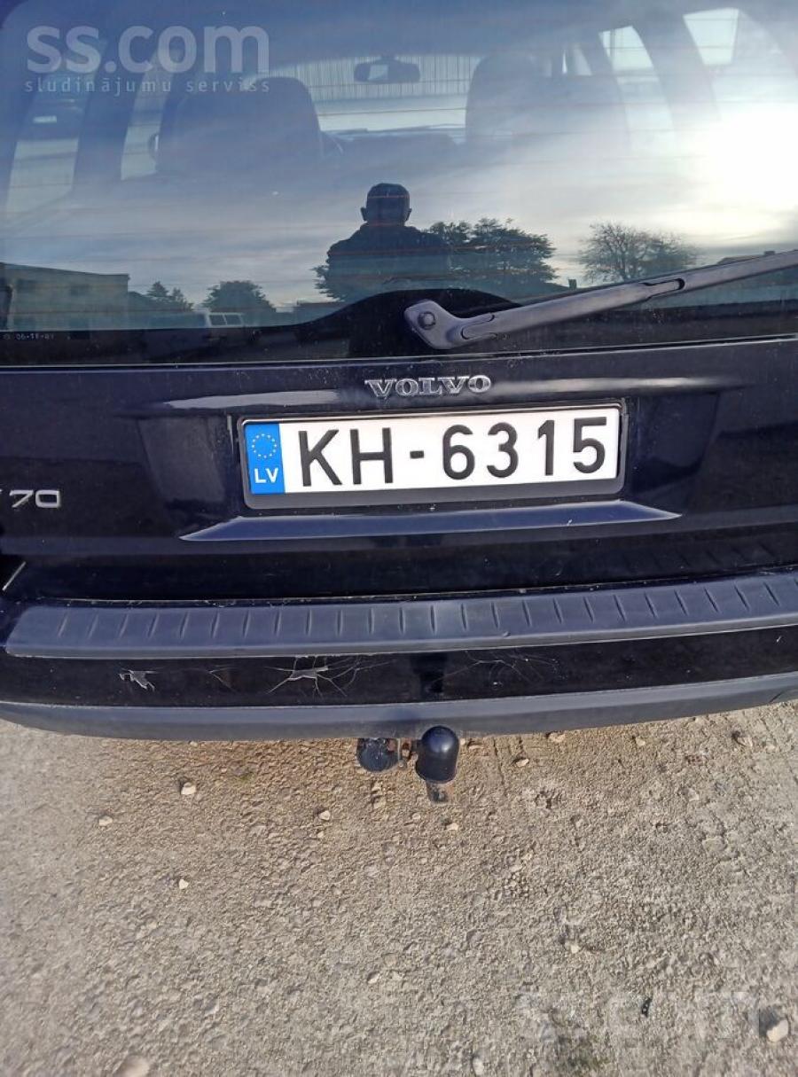 Melns Volvo V70 2006 Jēkabpils, ar dzinēja tilpumu 2.40 L un nobraukumu 330 tūkst. km par 1100 €, foto 1 vietnē AUTOMOTO.COM.LV