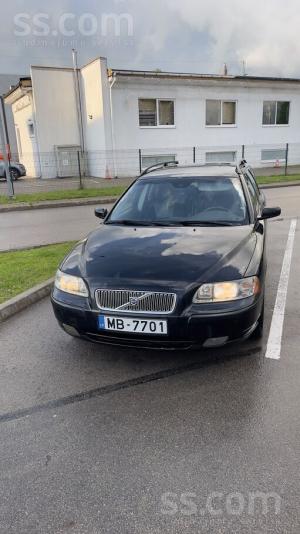 Melns Volvo V70 2006 Rīga, ar dzinēja tilpumu 2.40 L un nobraukumu 390 tūkst. km par 2150 €, foto 3 vietnē AUTOMOTO.COM.LV