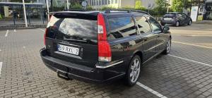 Black Volvo V70 2006 in Vilnius, with an engine capacity of 2.40 L and mileage of 313 thousand km for 2550 €, photo 6 on AUTOMOTO.COM.LV