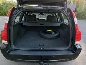 Black Volvo V70 2006 in Riga, with an engine capacity of 2.40 L and mileage of 263 thousand km for 4000 €, photo 7 on AUTOMOTO.COM.LV