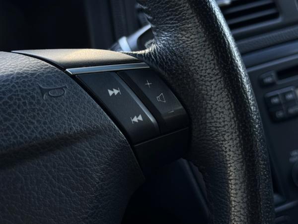 Melns Volvo V70 2006 Rīga, ar dzinēja tilpumu 2.40 L un nobraukumu 263 tūkst. km par 4000 €, foto 10 vietnē AUTOMOTO.COM.LV