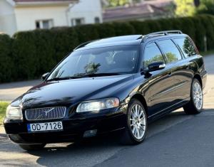 Black Volvo V70 2006 in Riga, with an engine capacity of 2.40 L and mileage of 263 thousand km for 4000 €, photo 24 on AUTOMOTO.COM.LV