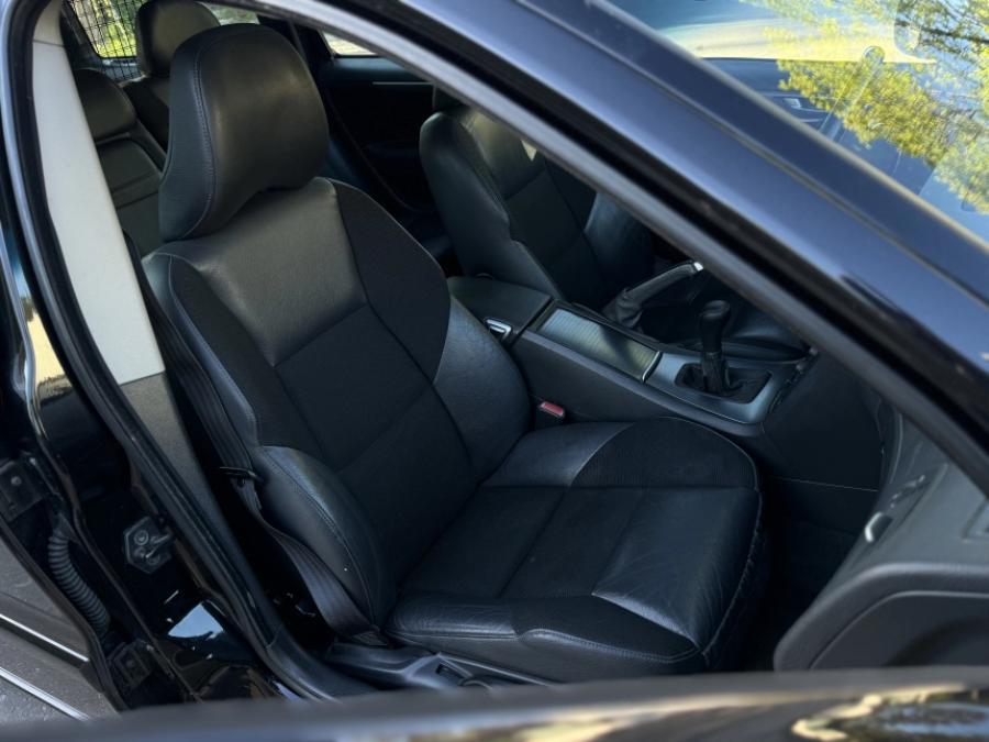 Black Volvo V70 2006 in Riga, with an engine capacity of 2.40 L and mileage of 263 thousand km for 4000 €, photo 29 on AUTOMOTO.COM.LV