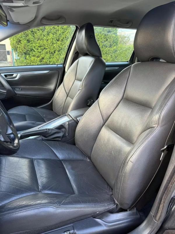 Melns Volvo V70 2006 Rīga, ar dzinēja tilpumu 2.40 L un nobraukumu 328 tūkst. km par 2480 €, foto 9 vietnē AUTOMOTO.COM.LV