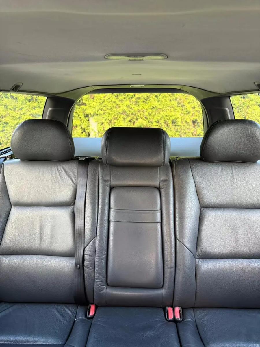 Melns Volvo V70 2006 Rīga, ar dzinēja tilpumu 2.40 L un nobraukumu 328 tūkst. km par 2480 €, foto 13 vietnē AUTOMOTO.COM.LV
