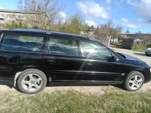 Black Volvo V70 2006 in Jekabpils, with an engine capacity of 2.40 L and mileage of 300 thousand km for 1800 €, photo 5 on AUTOMOTO.COM.LV