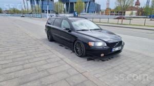 Черный Вольво В70 2006 в Рига, объемом двигателя 2.40 л и пробегом 397 тыс. км за 3700 €, фото 3 на AUTOMOTO.COM.LV