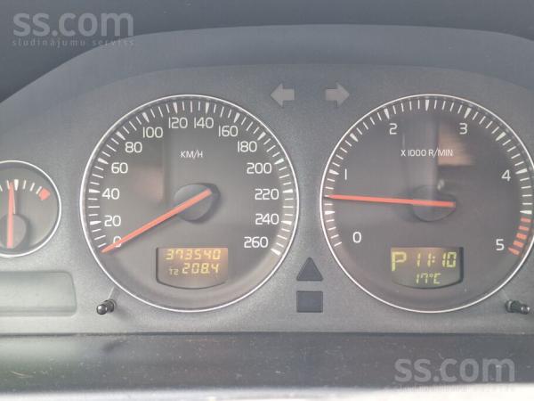 Black Volvo V70 2006 in Ventspils, with an engine capacity of 2.40 L and mileage of 0 thousand km for 800 €, photo 8 on AUTOMOTO.COM.LV