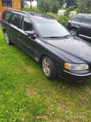 Melns Volvo V70 2006 Valka, ar dzinēja tilpumu 2.40 L un nobraukumu 412 tūkst. km par 1800 €, foto 6 vietnē AUTOMOTO.COM.LV