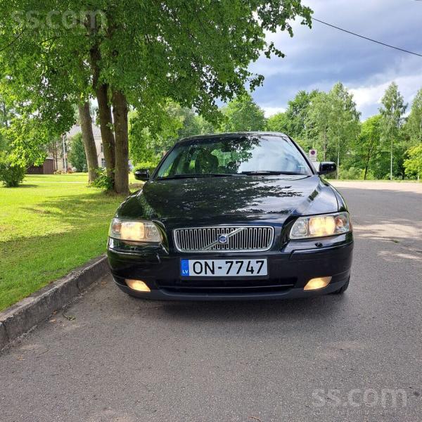 Melns Volvo V70 2006 Rēzekne, ar dzinēja tilpumu 2.40 L un nobraukumu 0 tūkst. km par 3100 €, foto 2 vietnē AUTOMOTO.COM.LV