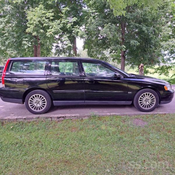 Melns Volvo V70 2006 Rēzekne, ar dzinēja tilpumu 2.40 L un nobraukumu 0 tūkst. km par 3100 €, foto 4 vietnē AUTOMOTO.COM.LV
