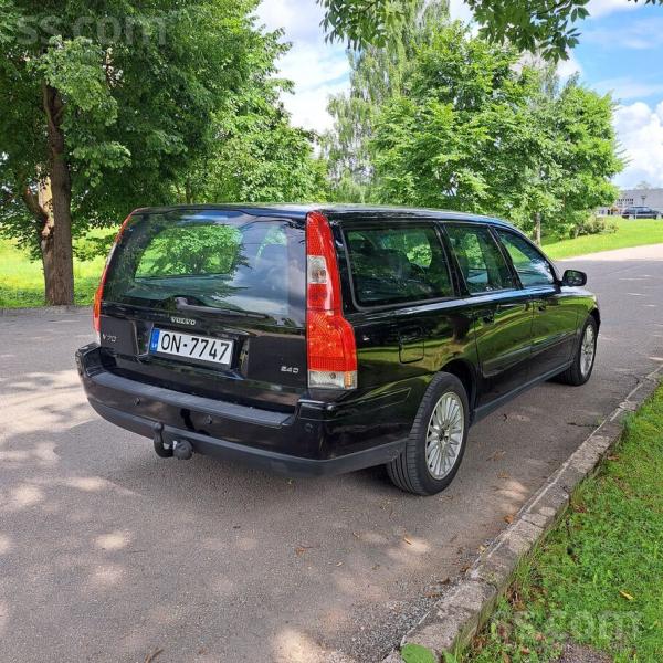 Melns Volvo V70 2006 Rēzekne, ar dzinēja tilpumu 2.40 L un nobraukumu 0 tūkst. km par 3100 €, foto 6 vietnē AUTOMOTO.COM.LV