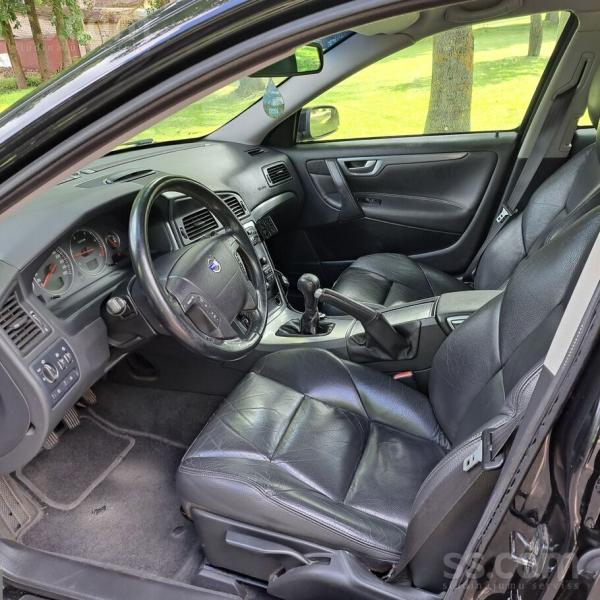 Melns Volvo V70 2006 Rēzekne, ar dzinēja tilpumu 2.40 L un nobraukumu 0 tūkst. km par 3100 €, foto 9 vietnē AUTOMOTO.COM.LV