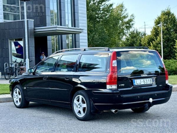 Melns Volvo V70 2006 Rīga, ar dzinēja tilpumu 2.40 L un nobraukumu 298 tūkst. km par 2450 €, foto 4 vietnē AUTOMOTO.COM.LV