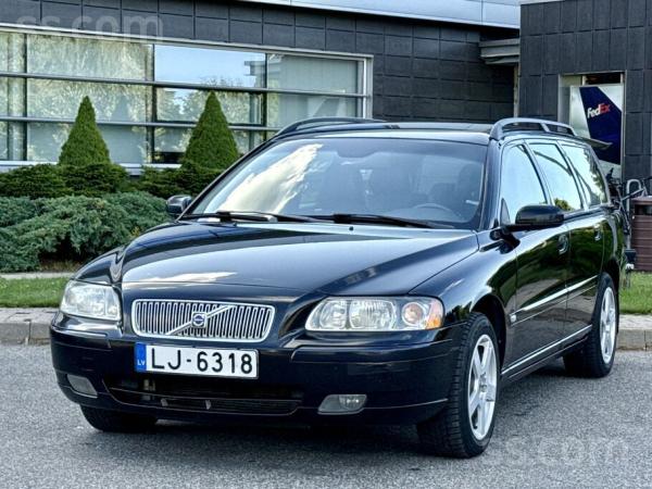 Melns Volvo V70 2006 Rīga, ar dzinēja tilpumu 2.40 L un nobraukumu 298 tūkst. km par 2450 €, foto 1 vietnē AUTOMOTO.COM.LV