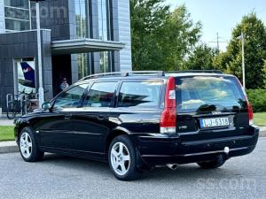 Melns Volvo V70 2006 Rīga, ar dzinēja tilpumu 2.40 L un nobraukumu 298 tūkst. km par 2450 €, foto 5 vietnē AUTOMOTO.COM.LV